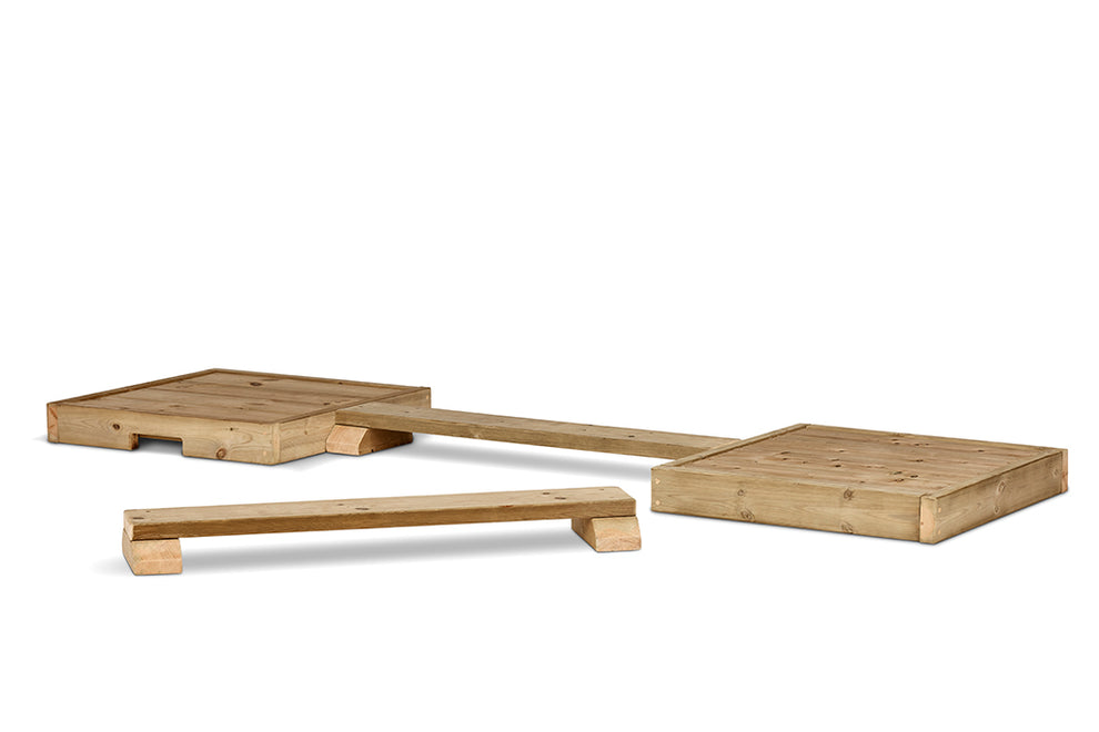 Outdoor Podiums – Balance Set – Chequered Fox