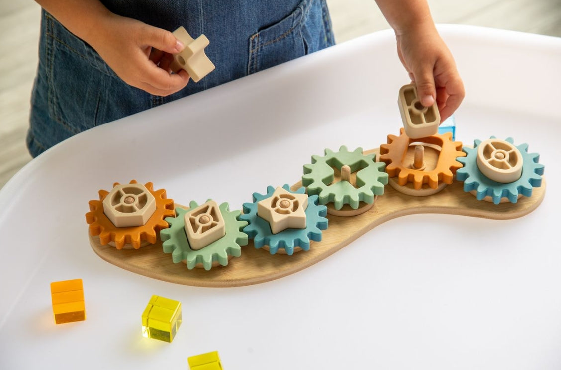 SiliSoft Gears Puzzle (Neutral) – Chequered Fox